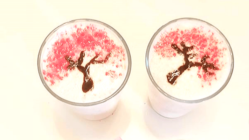 Flower Blossom Strawberry Smoothie by Jenny – Teuko Blog
